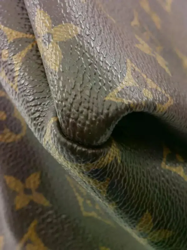 LOUIS VUITTON 2013 Monogram Artsy Mm Hobo Bag