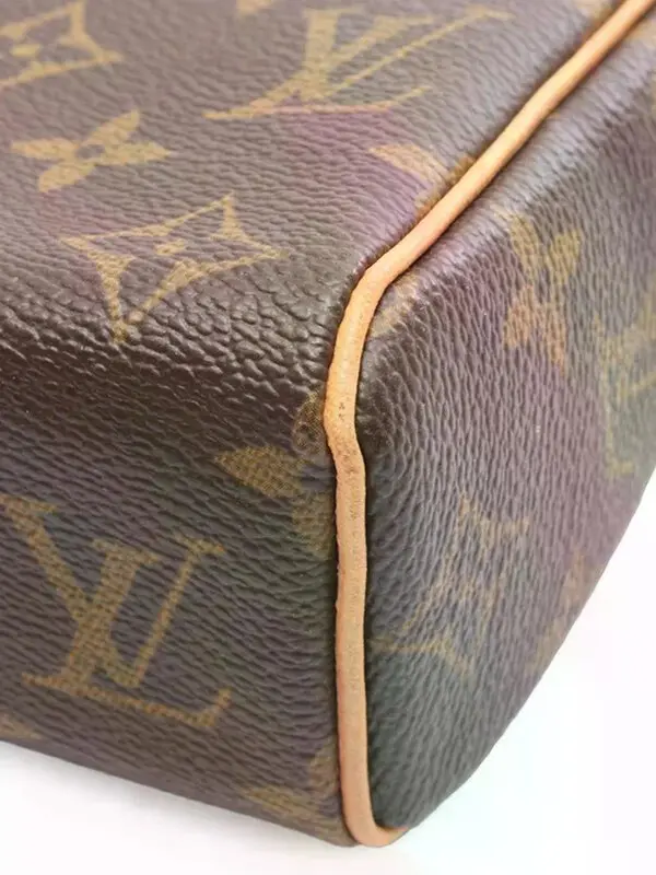 LOUIS VUITTON Monogram Shoulder Bag