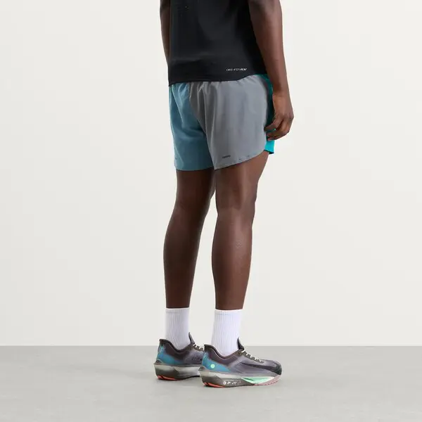 Nike Stride Short