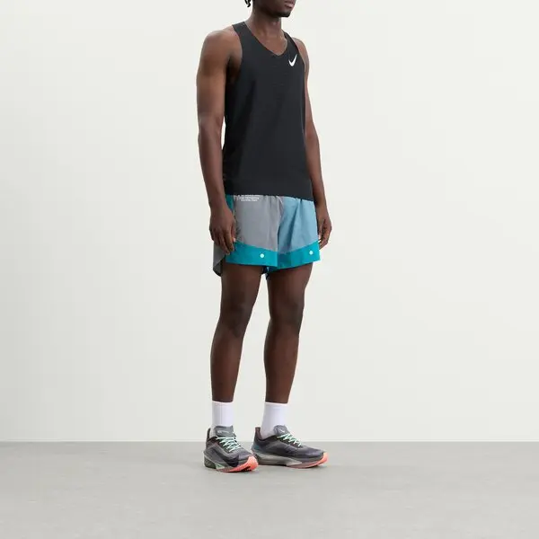Nike Stride Short
