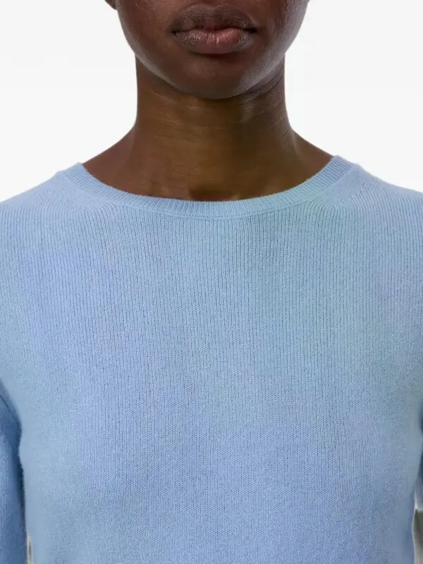Closed Crew-neck Long-sleeve Sweater