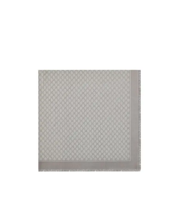 Gucci Laminated Gg Wool Shawl - Light Gray