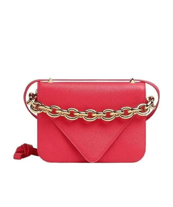 Bottega Veneta Small Grain Leather Envelope Clutch Bag With Chain Strap - Red