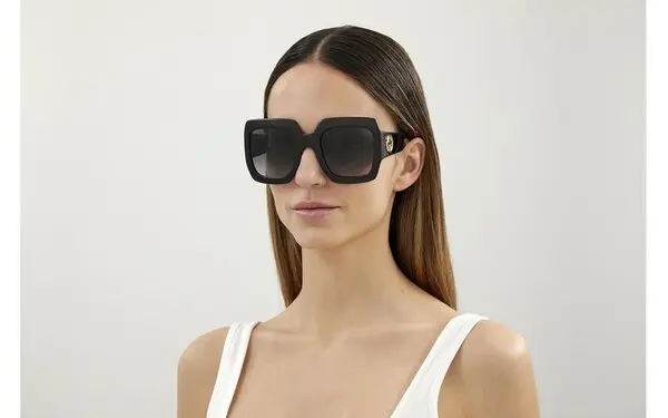 Gucci Square Frame Sunglasses With Logo Detail