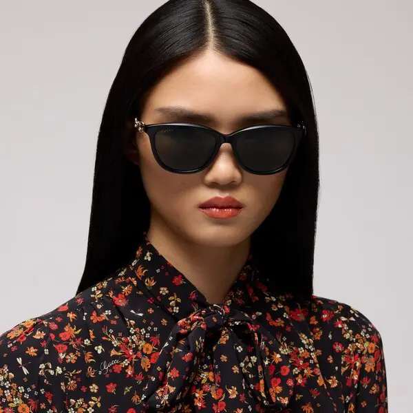 Gucci Oval Frame Sunglasses