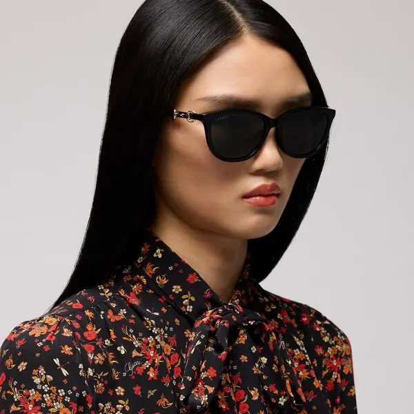 Gucci Oval Frame Sunglasses