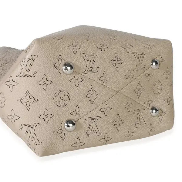 LOUIS VUITTON Galet Monogram Mahina Bella Hobo