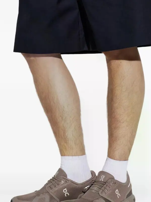 On 6 Sneakers