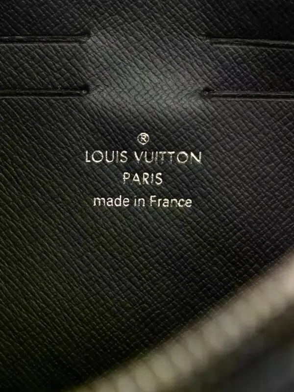 LOUIS VUITTON 2021-2026 Damier Graphite Kasai Clutch Bag
