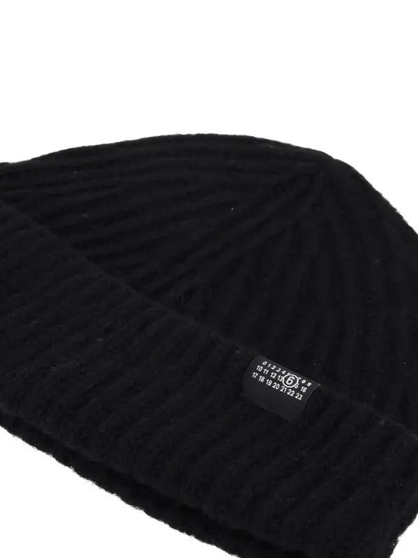 MAISON MARGIELA Ribbed Beanie