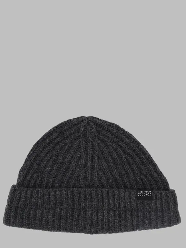 MAISON MARGIELA Ribbed Beanie