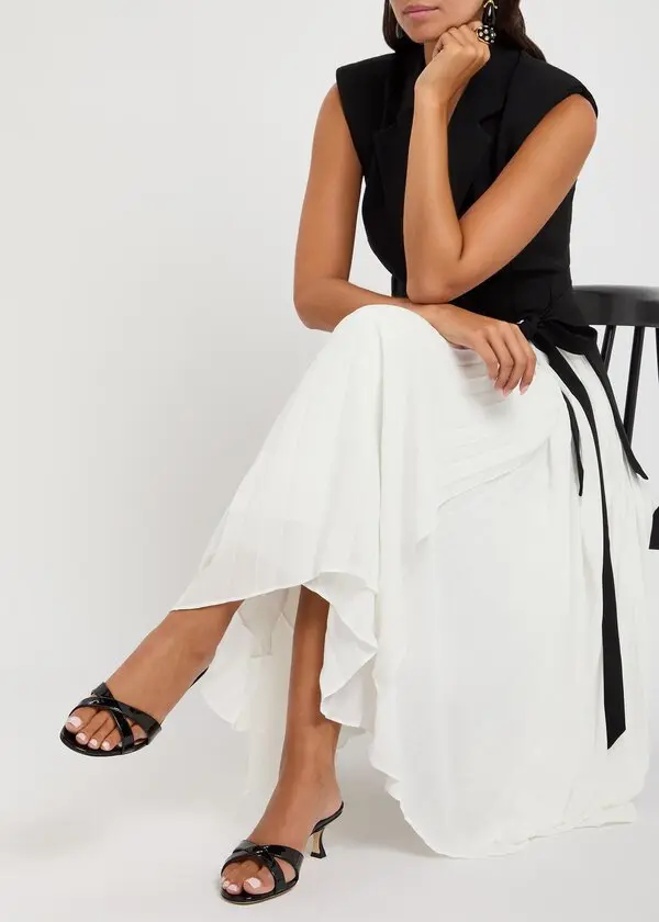 Manolo Blahnik Patent Leather Mules - Black