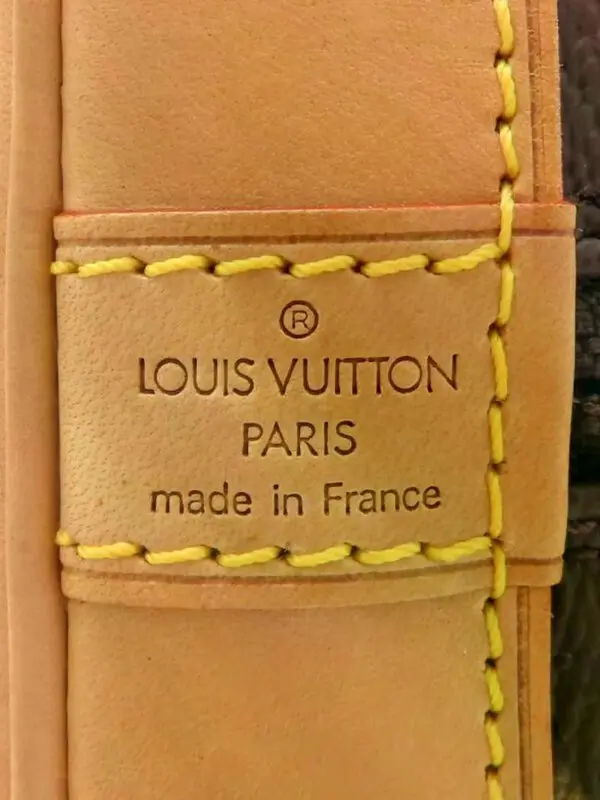 LOUIS VUITTON 2001 Monogram Alma Pm Handbag