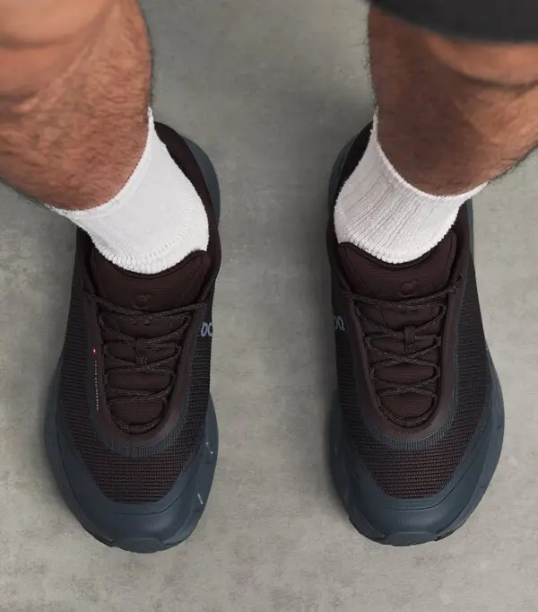 On Cloudsoma Hike Trainers