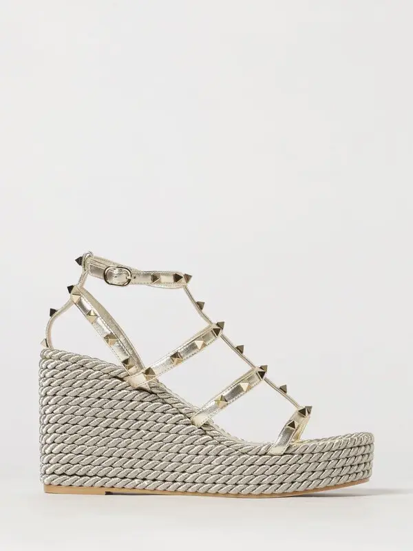 Valentino Garavani Rockstud Laminated Leather Wedge Sandals - Platinum