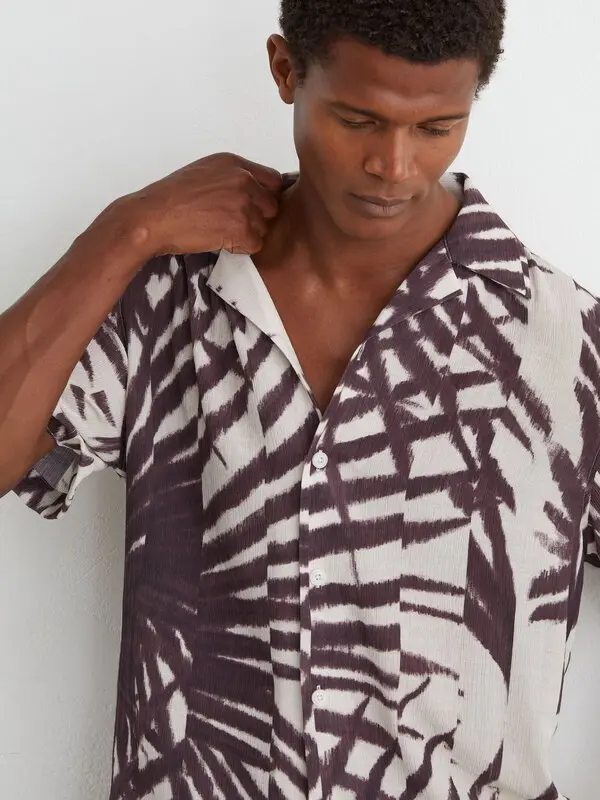 REISS Shindora Plissé Printed Cuban-collar Shirt - Bordeaux