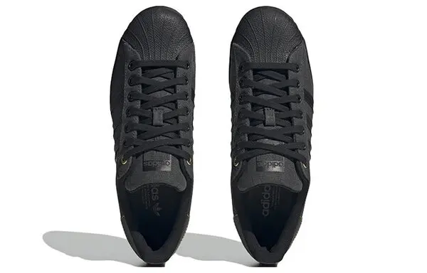 Adidas Superstar Sneakers