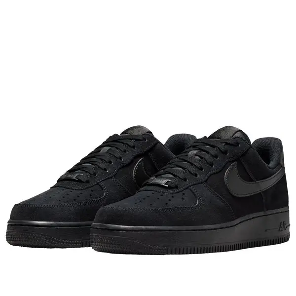 Nike Force 1 '07 Sneakers