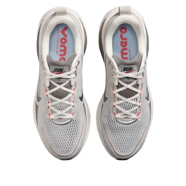 Nike Zoom Vomero 18 Sneakers