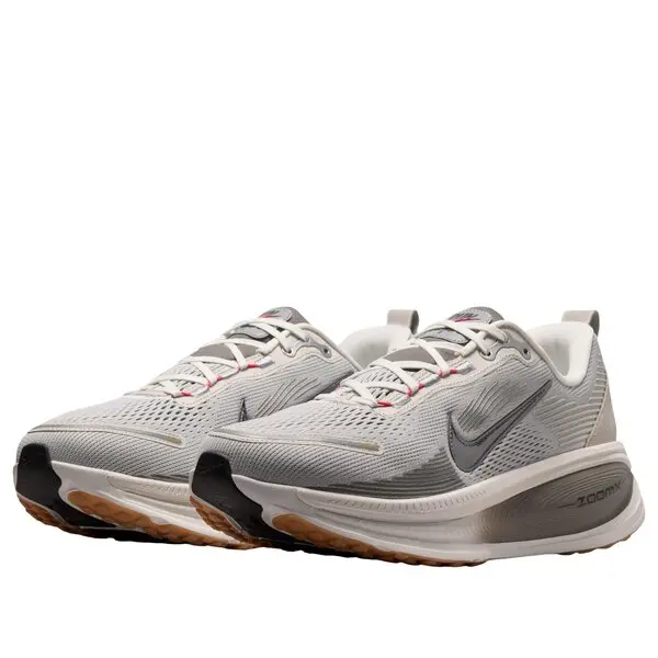 Nike Zoom Vomero 18 Sneakers