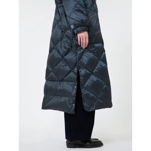 Max Mara Quilted Long-sleeve Hooded Down Jacket