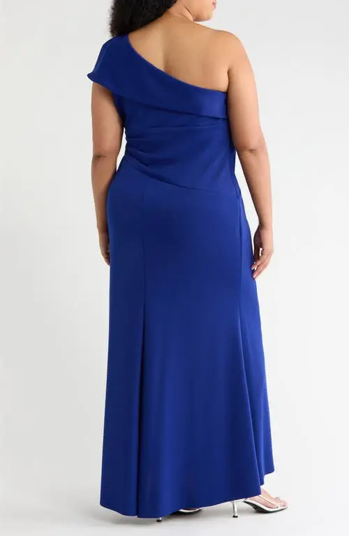 JESSICA HOWARD Ruched One-shoulder Gown