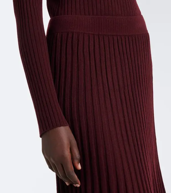 Arch4 Ribbed Cashmere Turtleneck Sweater