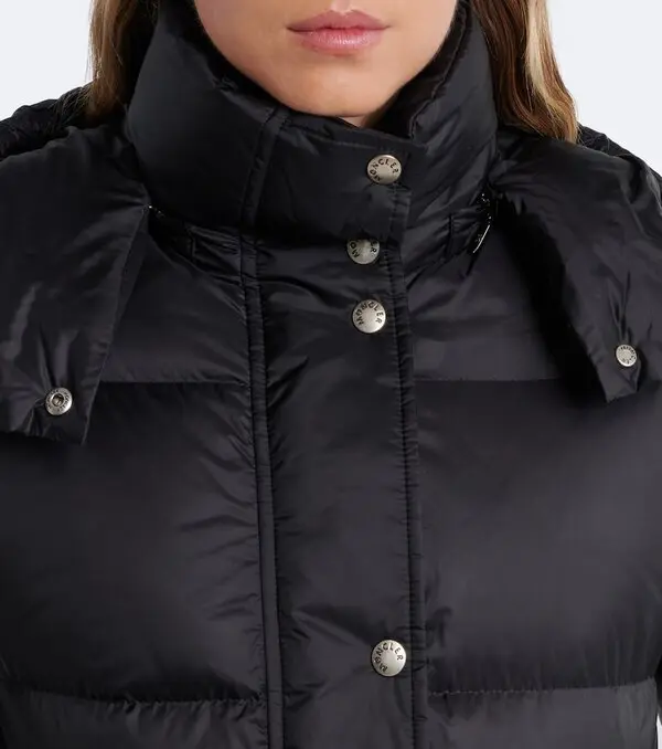 Moncler Sesie Quilted Down Jacket - Black