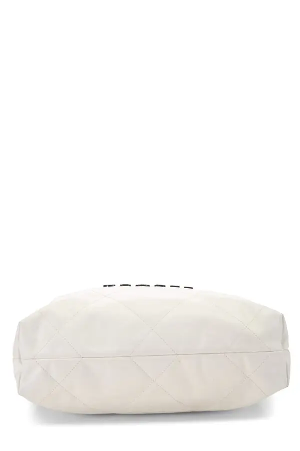 Chanel Shiny Calfskin 22 Hobo Small