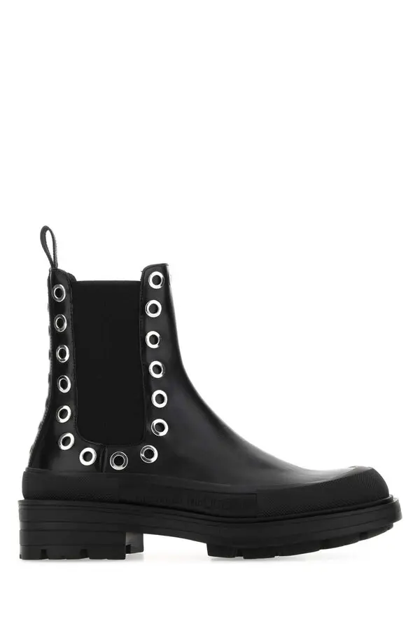 Alexander McQueen Boxcar Ankle Boots In Calf Leather With Eyelet Detailing