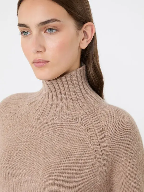 Max Mara Wool And Cashmere Yarn Polo-neck Sweater