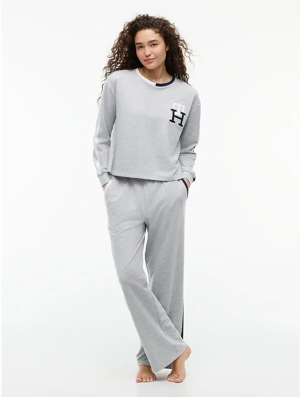 Tommy Hilfiger Cropped Pullover & Pant Sleep Set