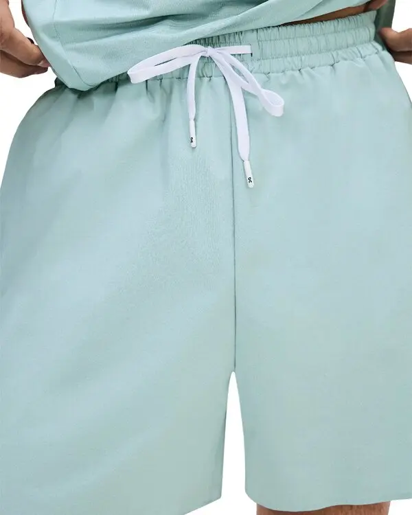 On Court 5 Logo Drawstring Shorts
