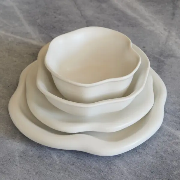 MOMENI Amorphous Stoneware 16 Piece Dinnerware Set