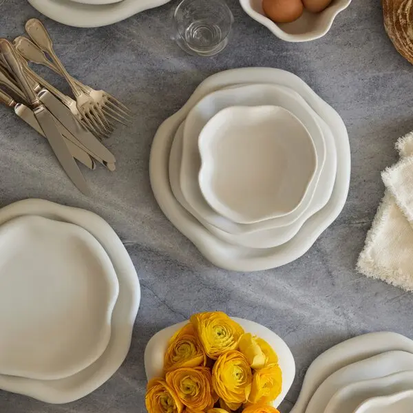 MOMENI Amorphous Stoneware 16 Piece Dinnerware Set