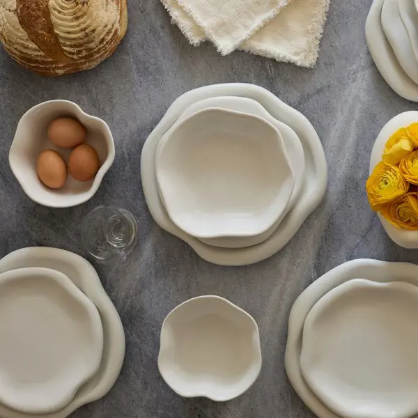 MOMENI Amorphous Stoneware 16 Piece Dinnerware Set
