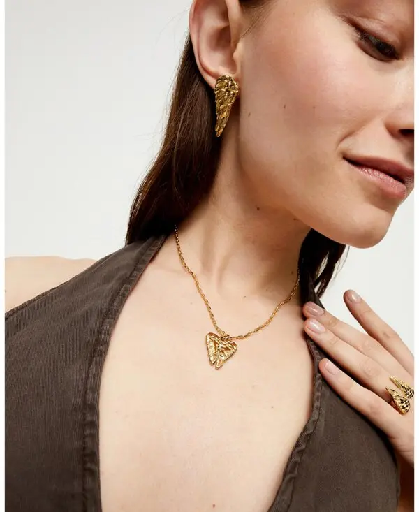 UNODE50 Short Plated Necklace With Wing Detail