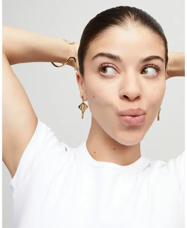 UNODE50 Short Earrings With Plating And Manta Ray Shape