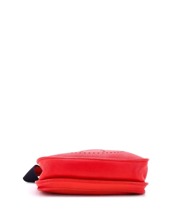 Hermès Gm Evelyne Bag Gen Iii Clemence - Red