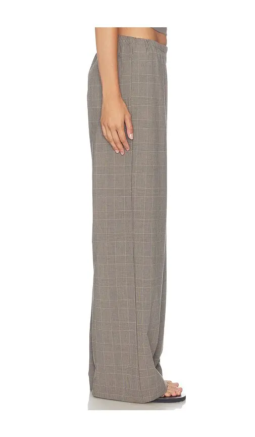 Good American The Pull On Trouser In Brown