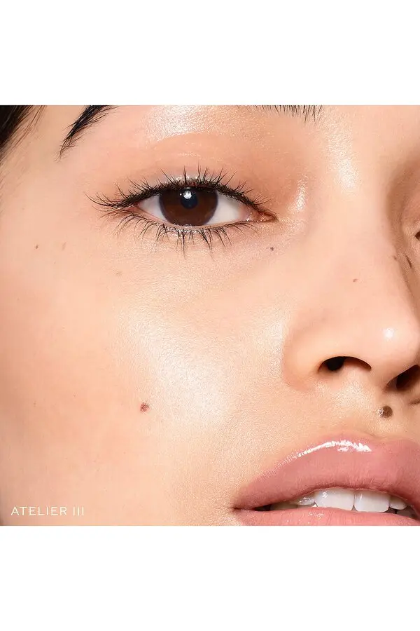 WESTMAN ATELIER Vital Skin Foundation Stick - Atelier Iii