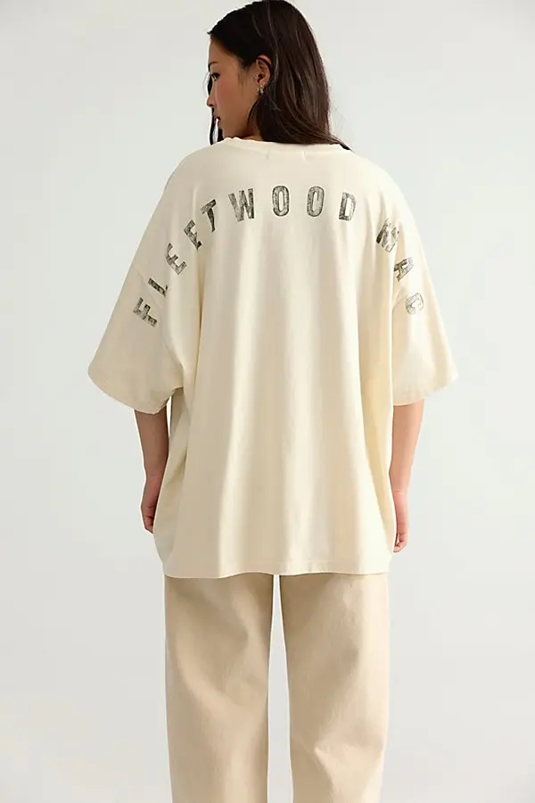 Daydreamer Fleetwood Mac London 1967 Oversized Tee - Vintage Tea