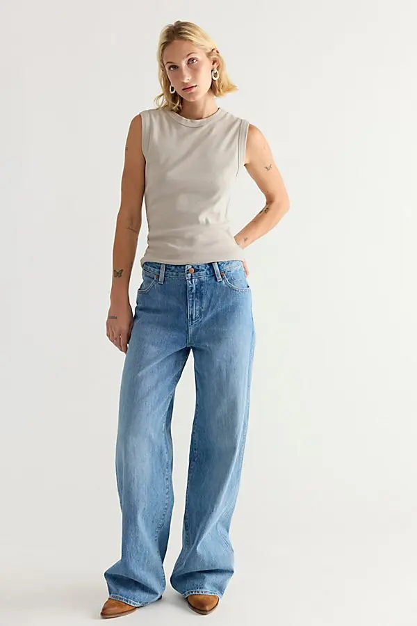 Wrangler Joey Baggy Jeans In Medium Wash