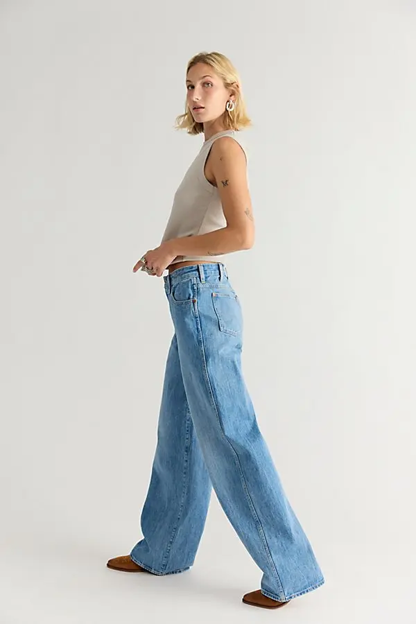 Wrangler Joey Baggy Jeans In Medium Wash