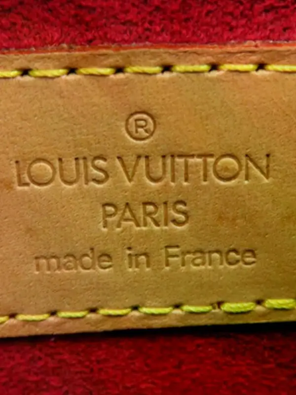 LOUIS VUITTON 2004 Monogram Sac Tambourine Crossbody Bag