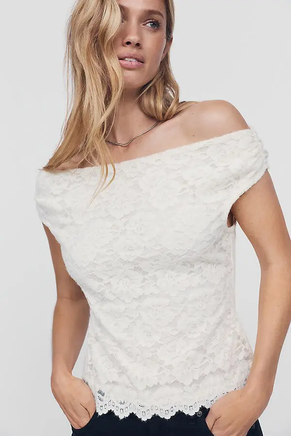 Astr The Label Myranda Off-shoulder Lace Top - Cream