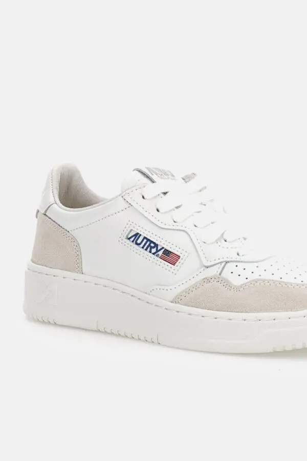 AUTRY Medalist Low Leather Sneakers - White