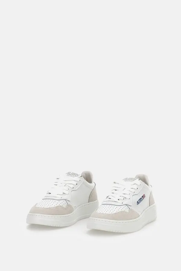 AUTRY Medalist Low Leather Sneakers - White