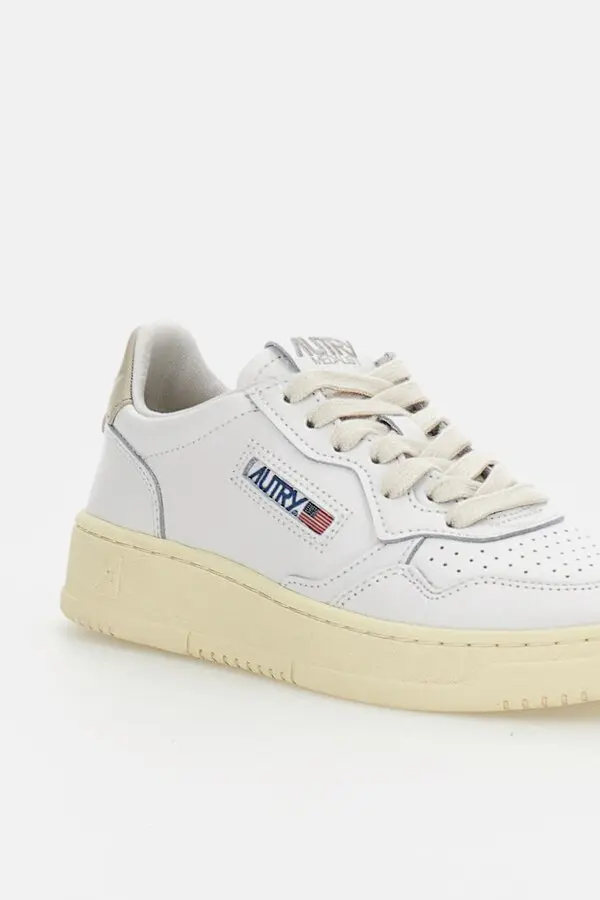 AUTRY Medalist Low Sneakers In Leather - White