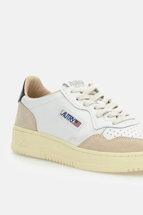 AUTRY Medalist Low Sneakers In Leather